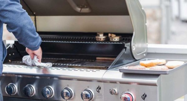 The Best Way to Clean Stainless Steel Grills - A 2021 Guide